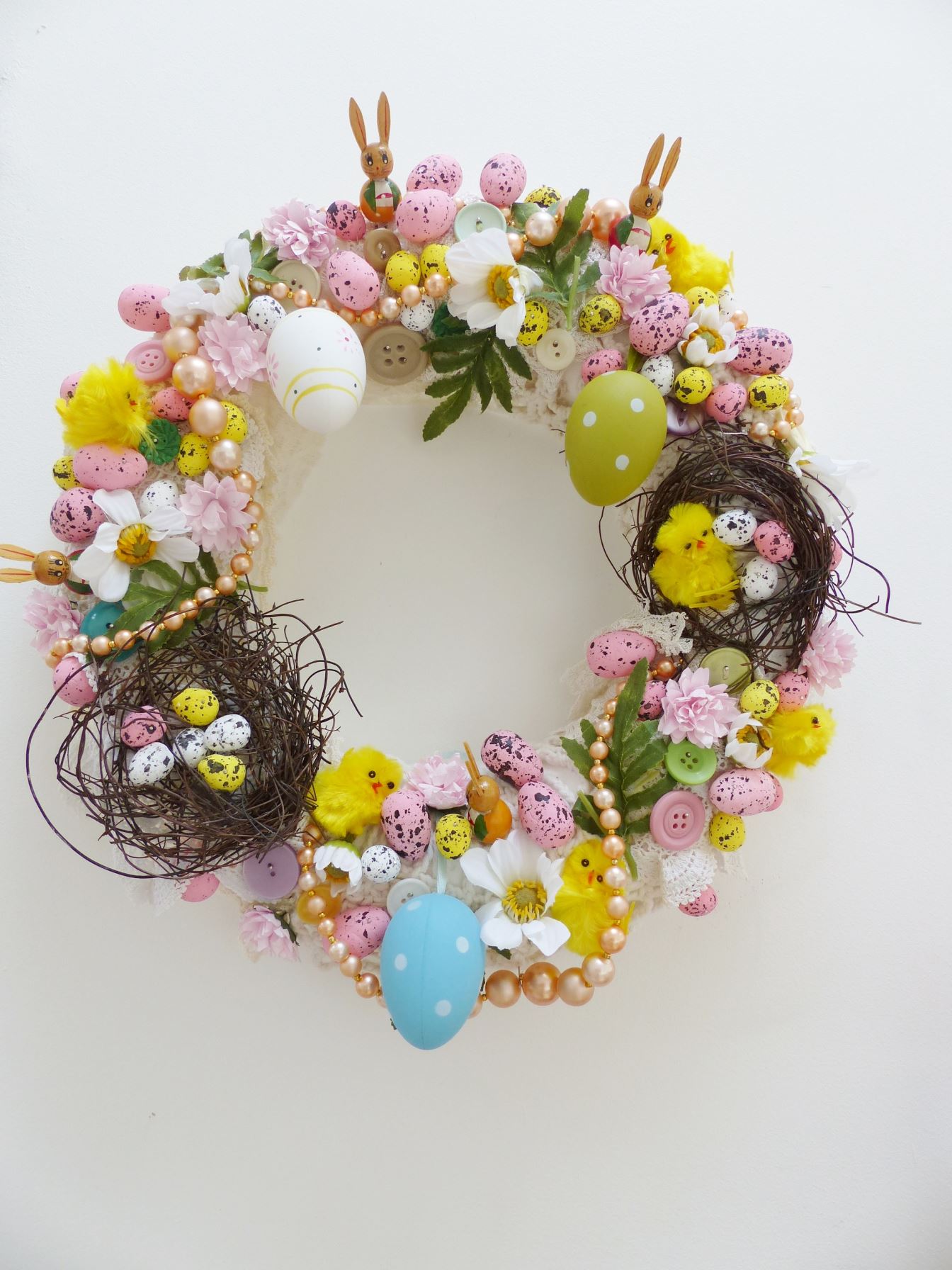 How to make a vintage easter wreath - Kate Beavis Vintage